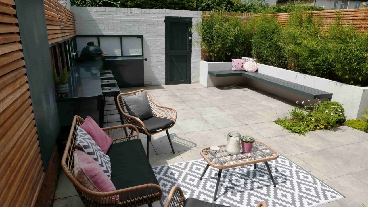 Contemporary Outdoor Kitchen Garden Darlington – Sam Nattress Gardens